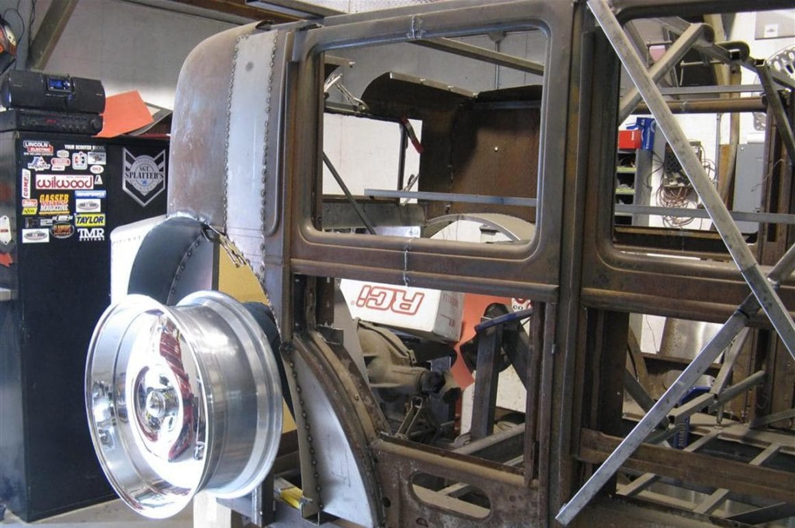 Stony Smith – Oddball-Kustoms – The Bootch – Hot-Rod Sedan 4 doors ...