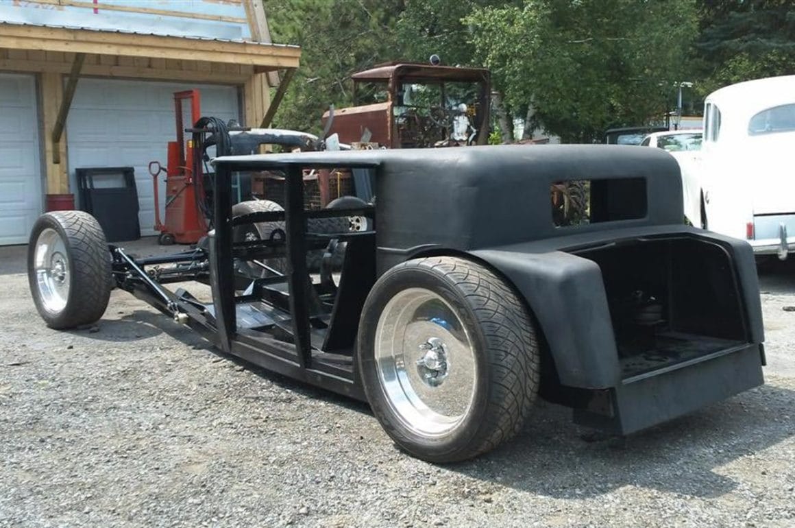 Stony Smith – Oddball-Kustoms – The Bootch – Hot-Rod Sedan 4 doors ...