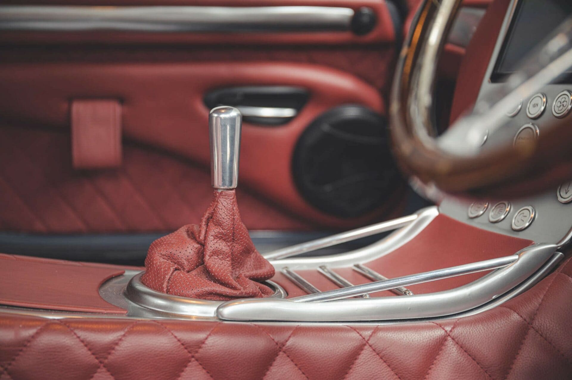 Dowsett-Comet 6L2 V8 2018 – Gatsby Online