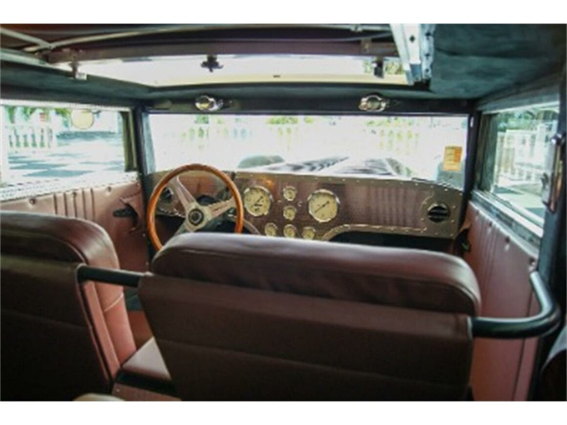 Stony Smith – Oddball-Kustoms – The Bootch – Hot-Rod Sedan 4 doors ...