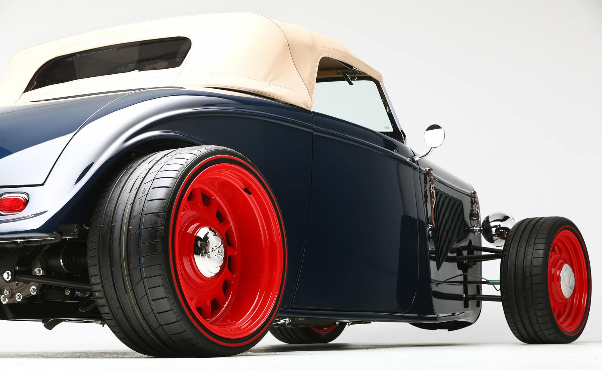 Hot-Rod’33 Deuce Ex-Machina… – Gatsby Online