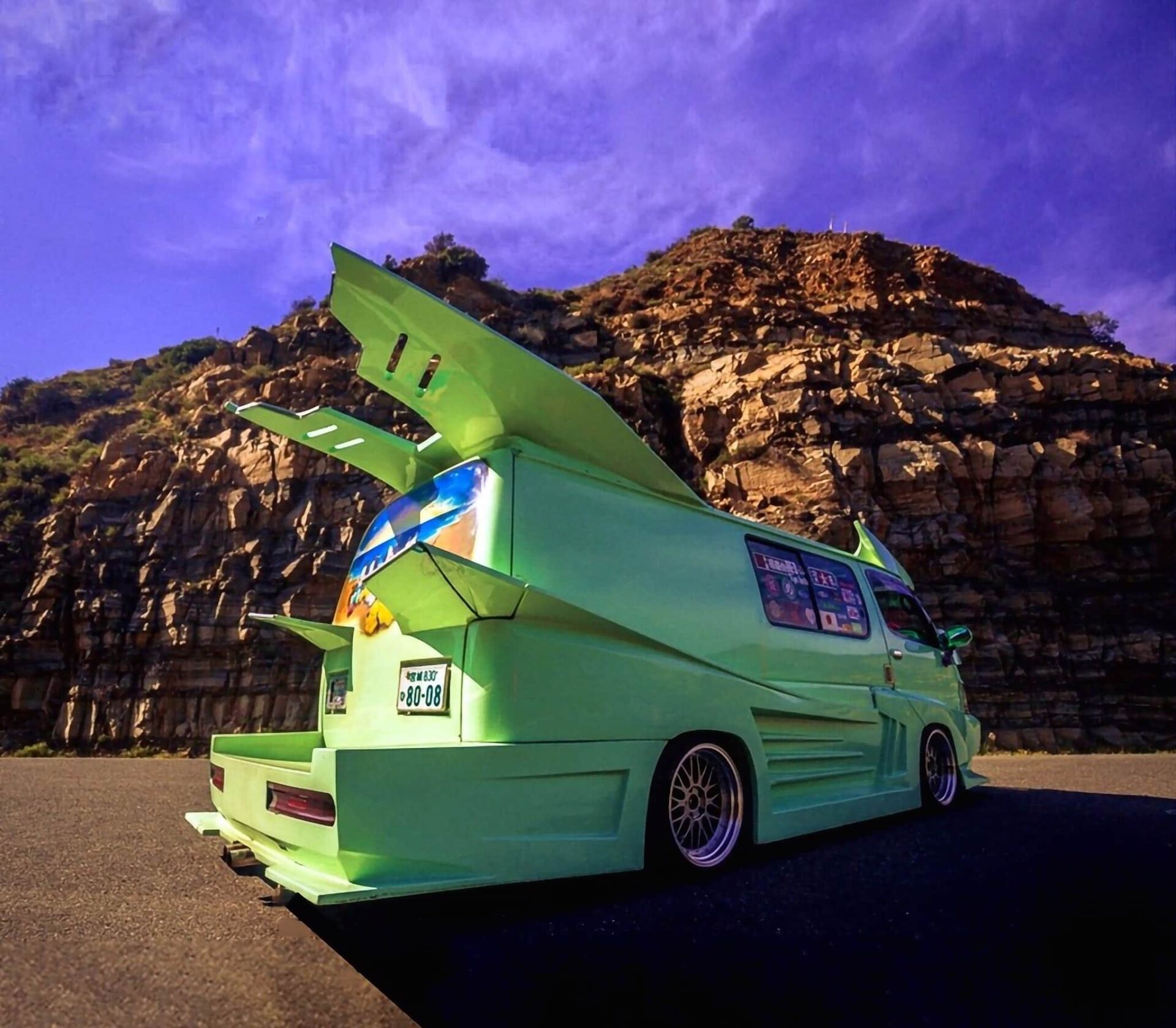 Bosozoku Van Toyota Hiace – Gatsby Online