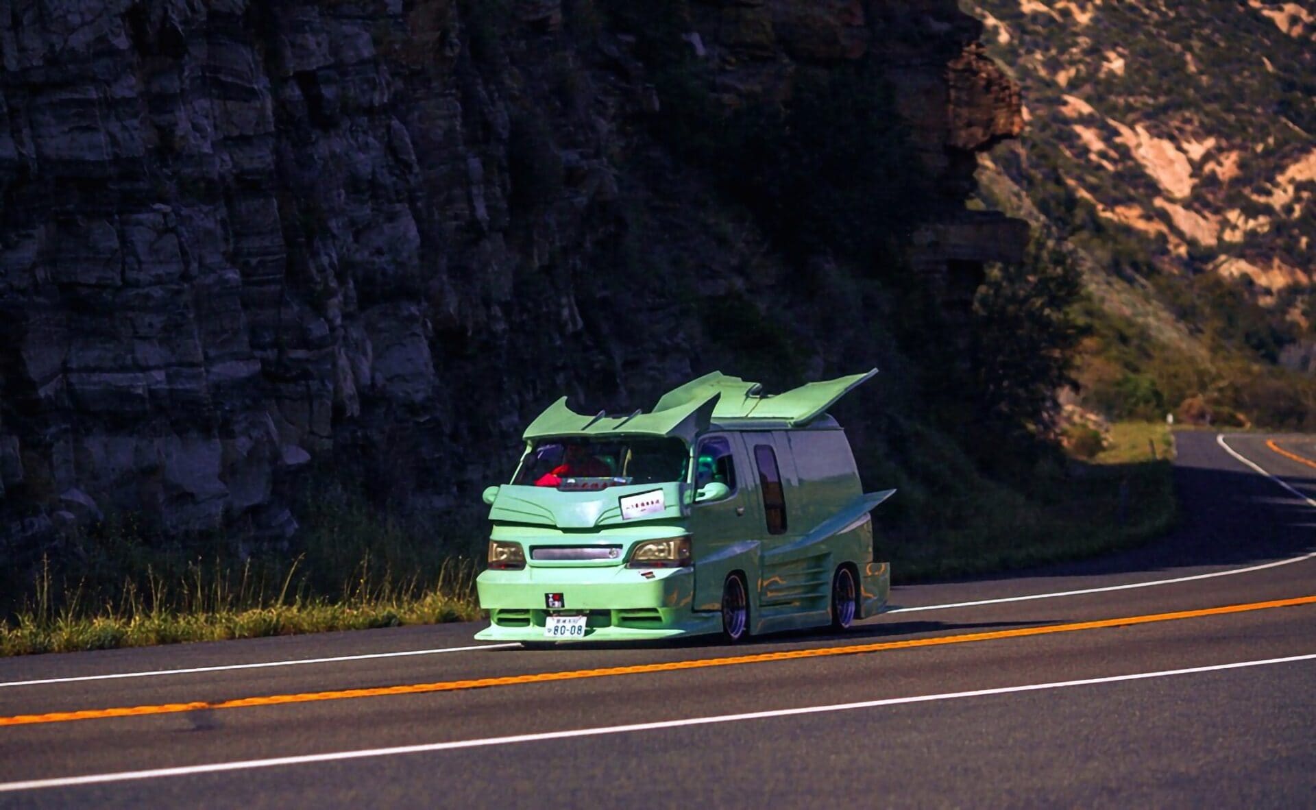 Bosozoku Van Toyota Hiace – Gatsby Online